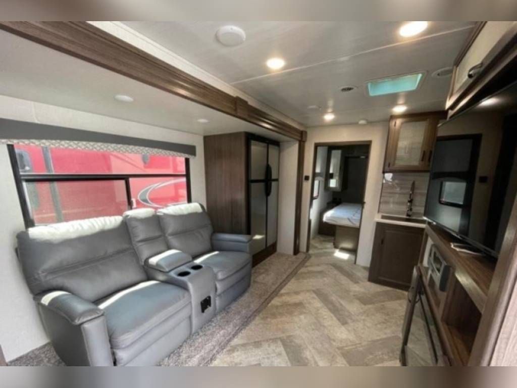 2021 Winnebago Voyage 2427RB - National Vehicle