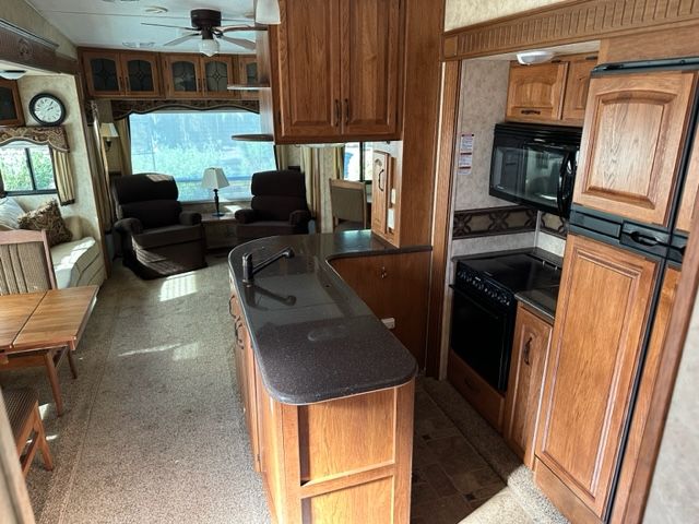 2011 Keystone Montana Hickory 3400RL - National Vehicle