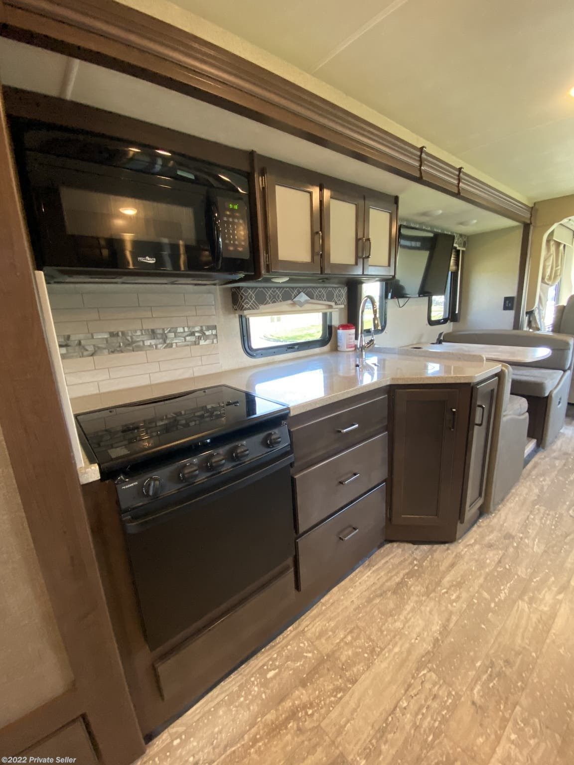 2019 Thor Motor Coach Hurricane 34J - National Vehicle