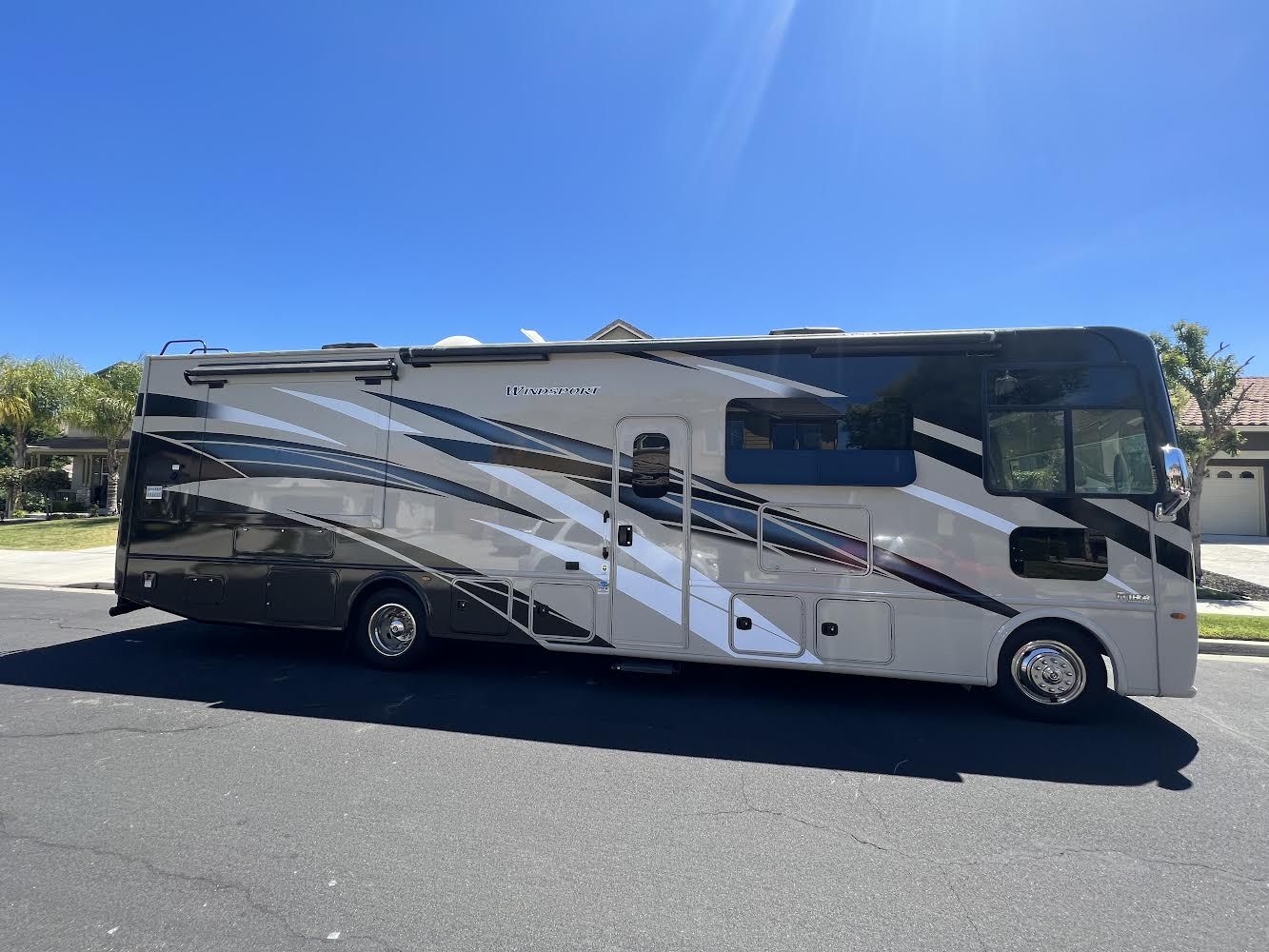 2021 Thor Motor Coach Windsport 33X - National Vehicle