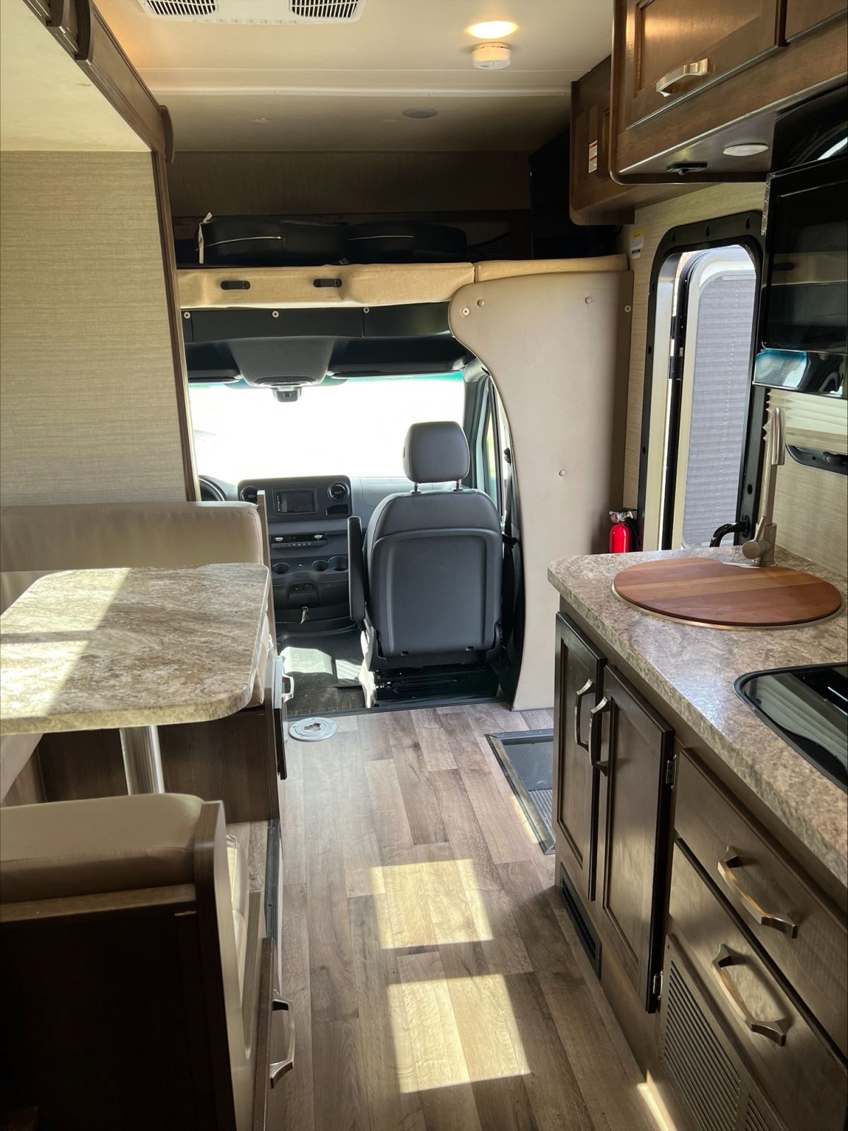 2020 Jayco Melbourne 24L - National Vehicle