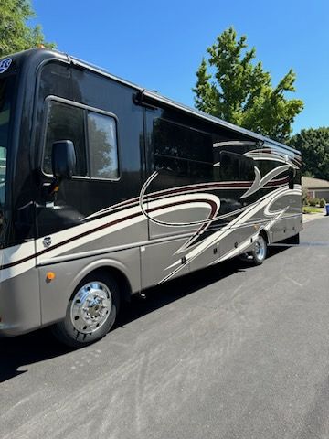 2018 Holiday Rambler Vacationer XE 32A - National Vehicle