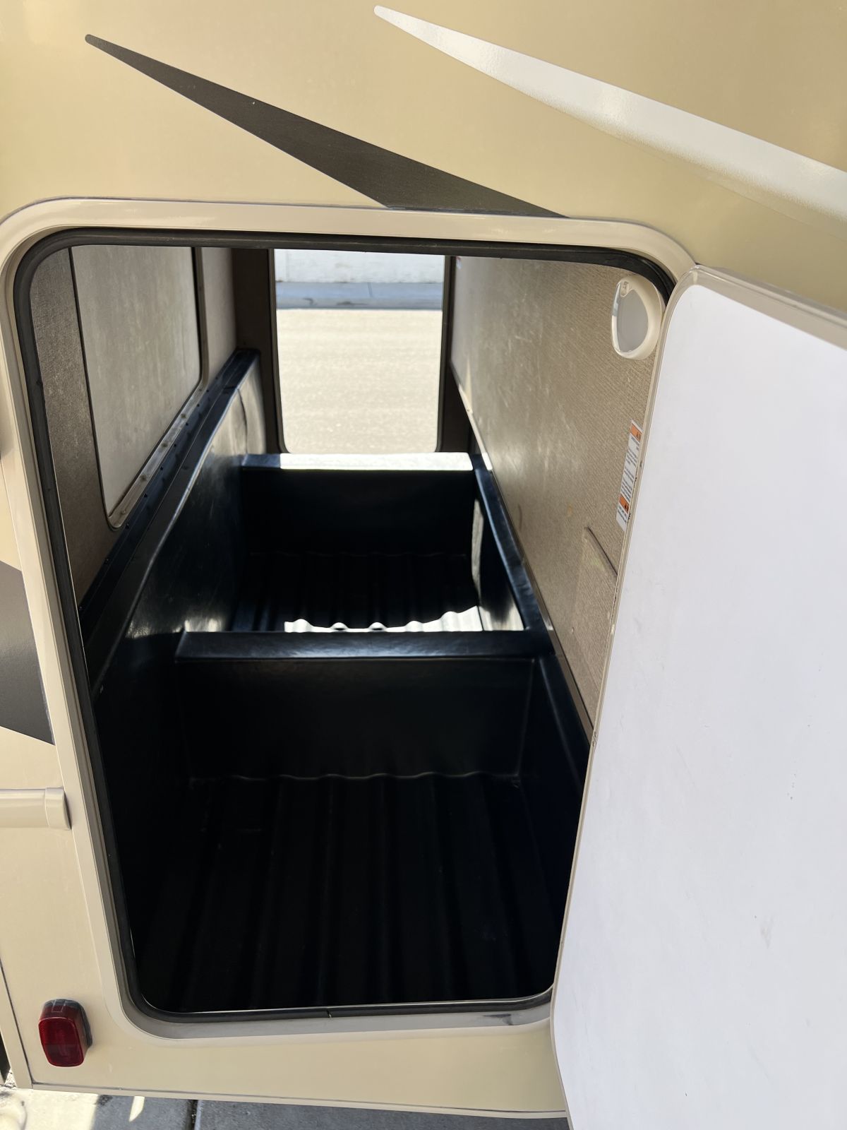 2017 Thor Motor Coach Chateau Sprinter 24HL - National Vehicle
