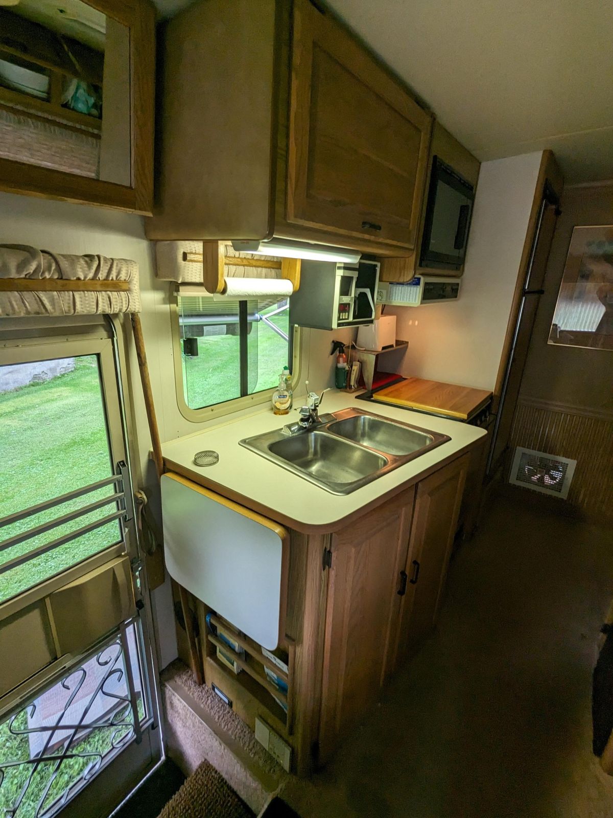 1989 Winnebago Chieftain 31RT - National Vehicle