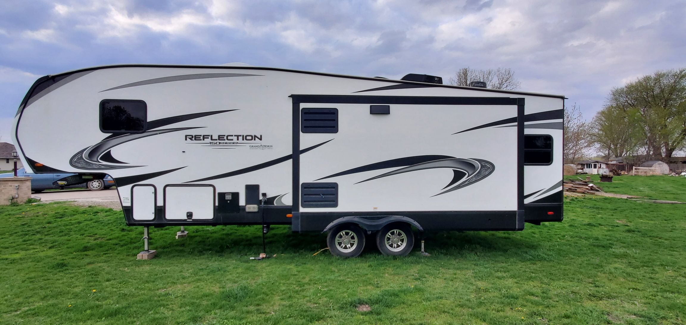 2021 Grand Design Reflection 295RL - National Vehicle