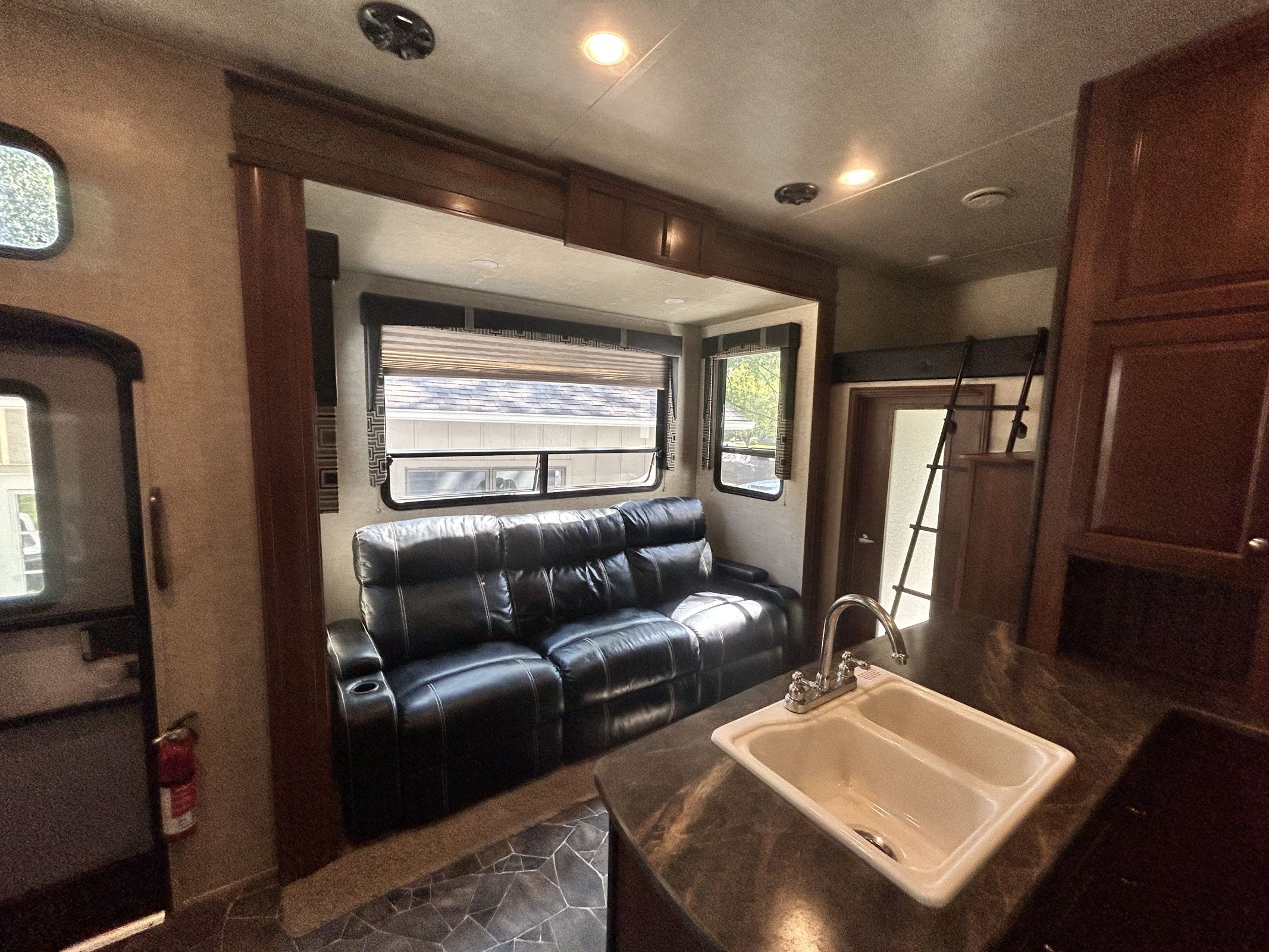 2015 Keystone Impact 386 - National Vehicle