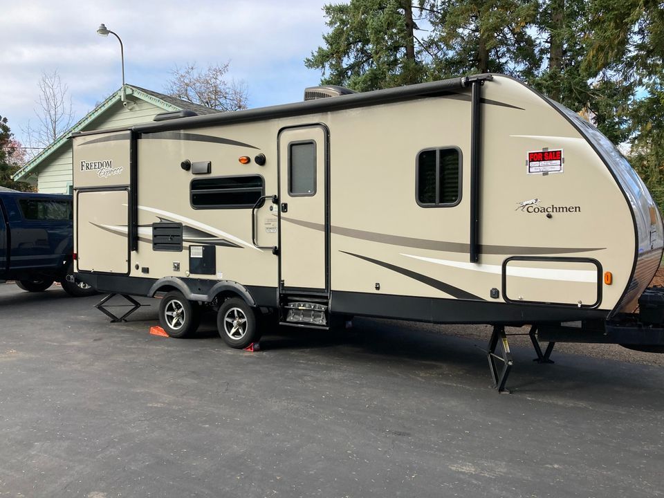 2017 Coachmen Freedom Express 248RBS - National Vehicle