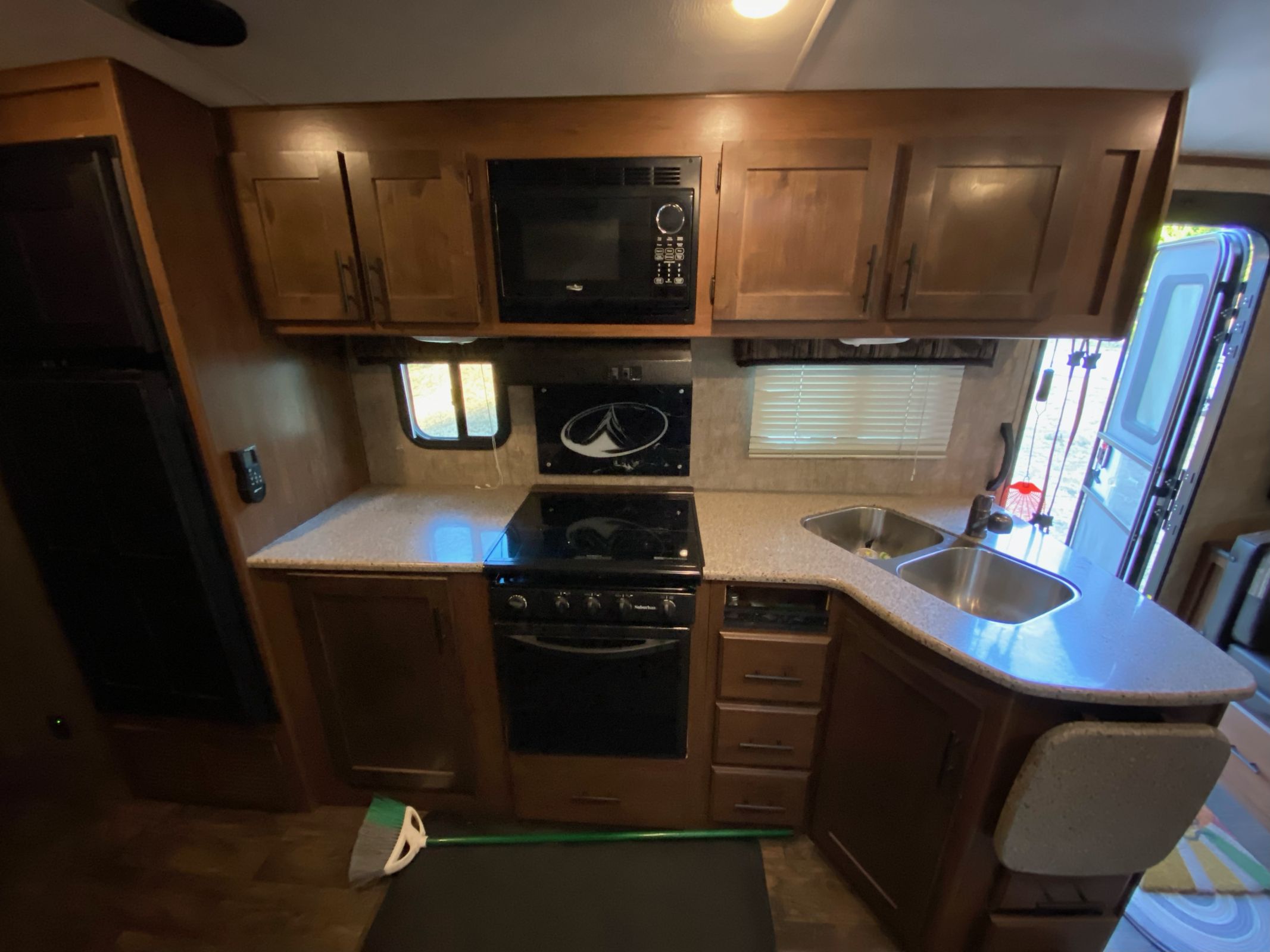 2018 Outdoors RV Timber Ridge 25RDS - National Vehicle