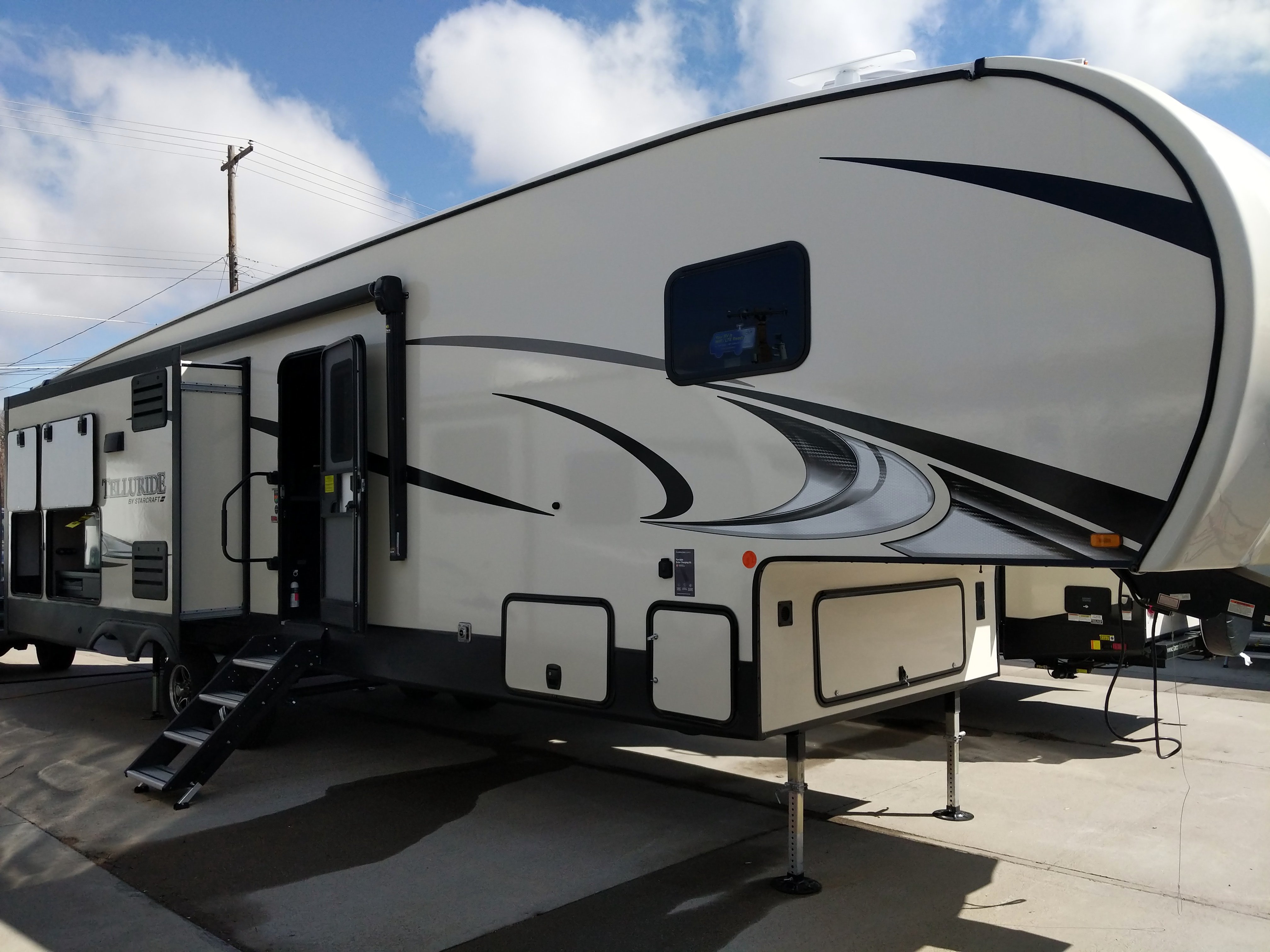 2021 Starcraft Telluride 338MBH - National Vehicle