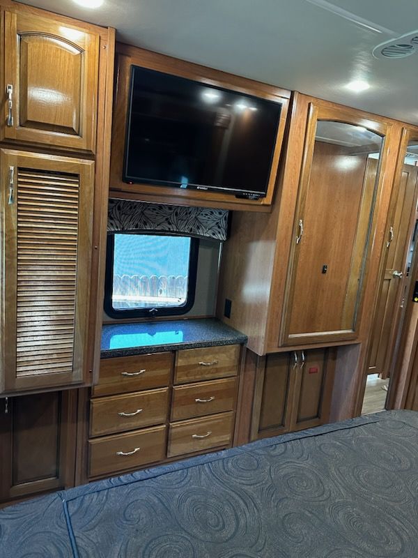 2018 Holiday Rambler Vacationer XE 32A - National Vehicle