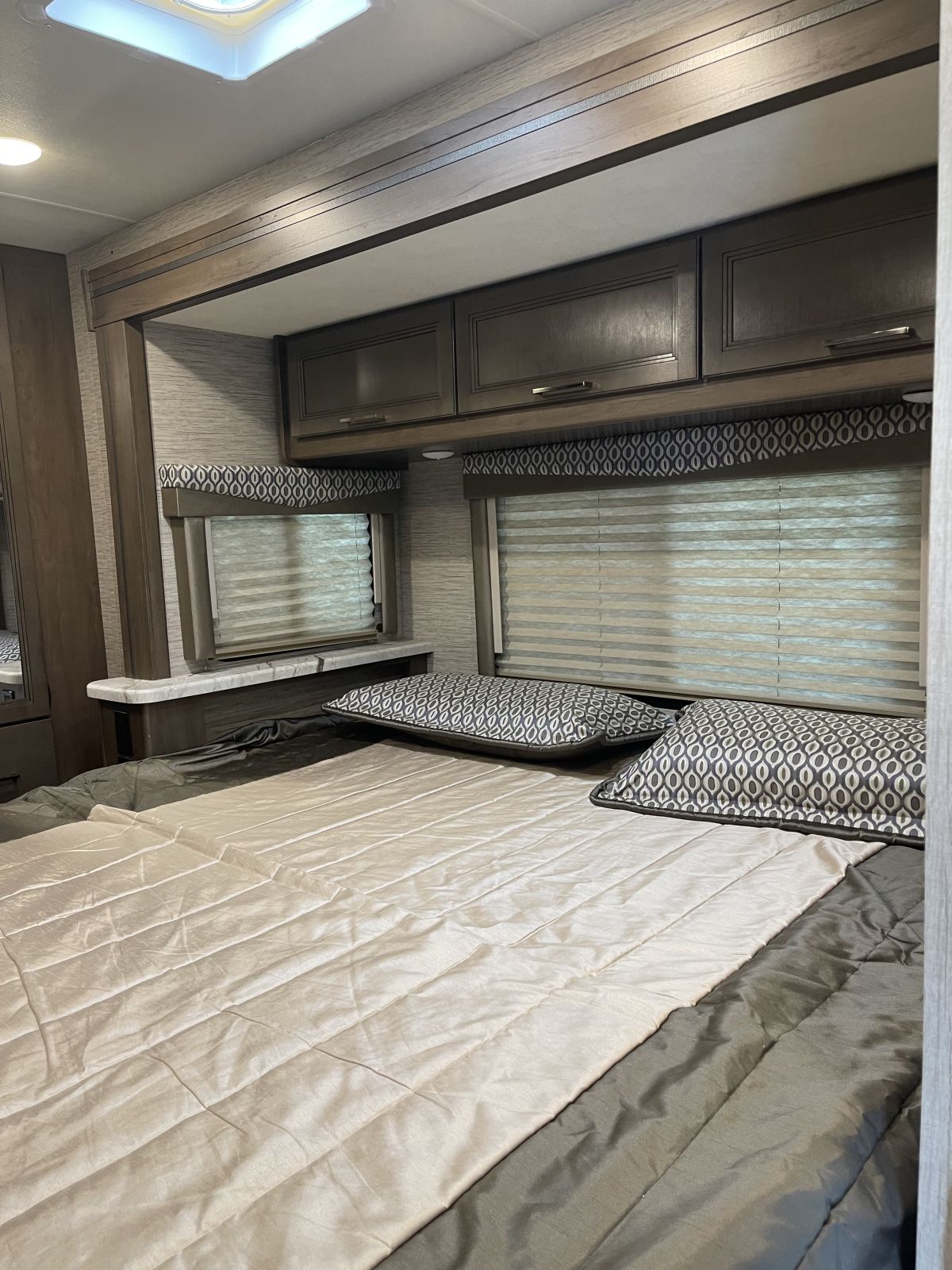 2021 Thor Motor Coach Freedom Elite 27FE - National Vehicle