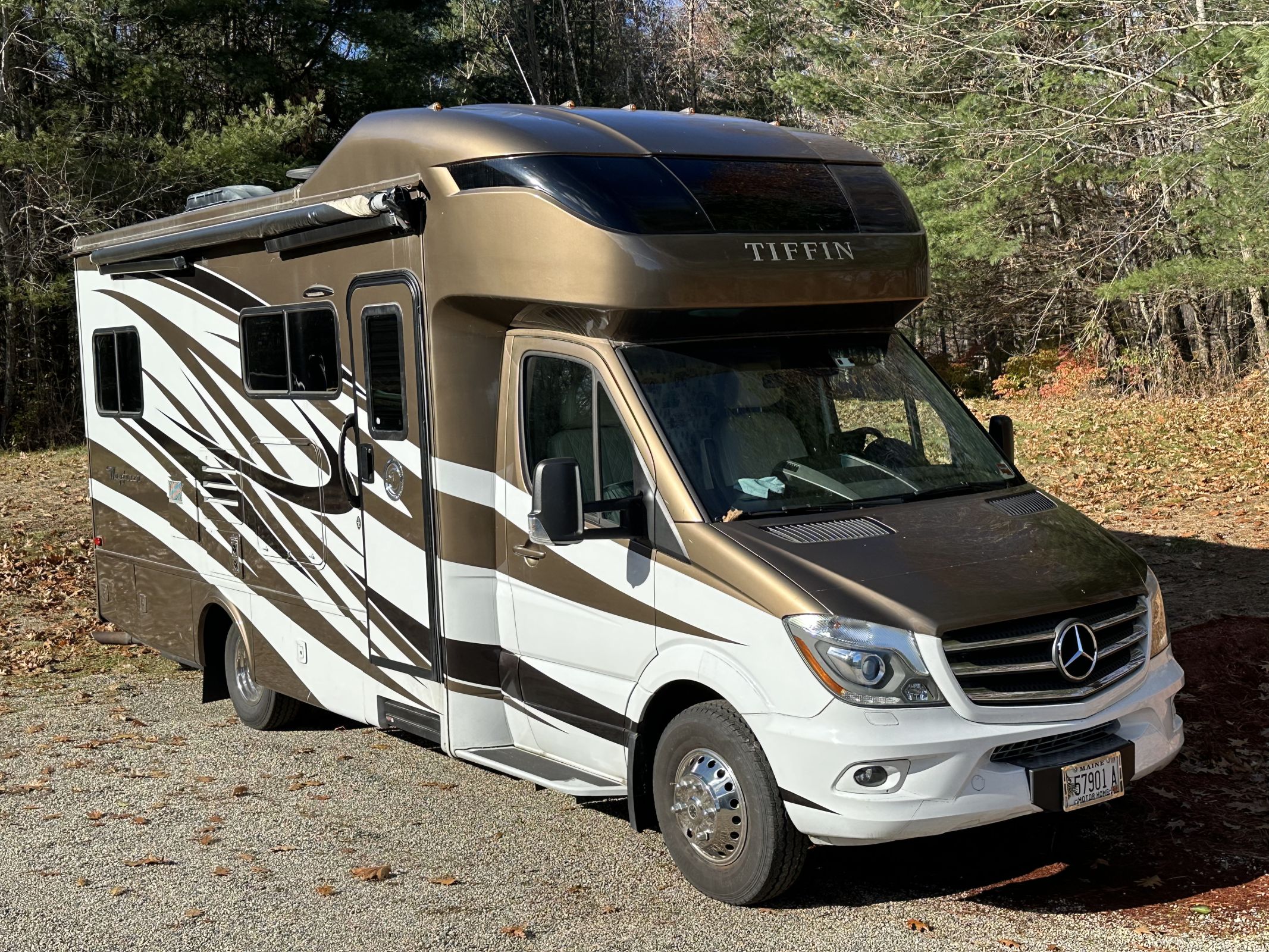 2017 Tiffin Motorhomes Wayfarer 24QW - National Vehicle