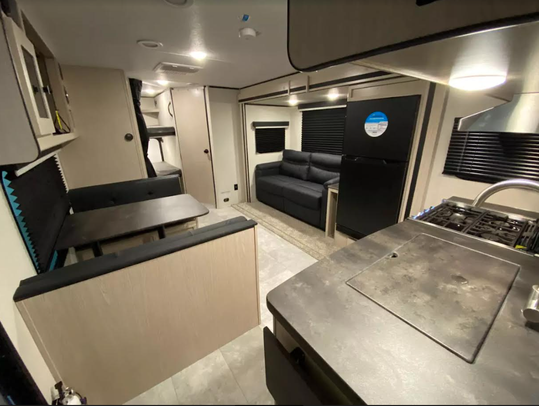 2023 Coachmen Apex Ultra-Lite 256BHS - National Vehicle