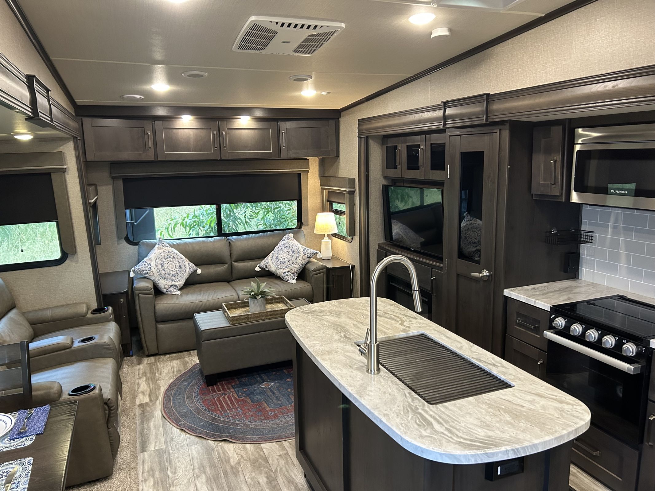 2021 Grand Design Reflection 295RL - National Vehicle