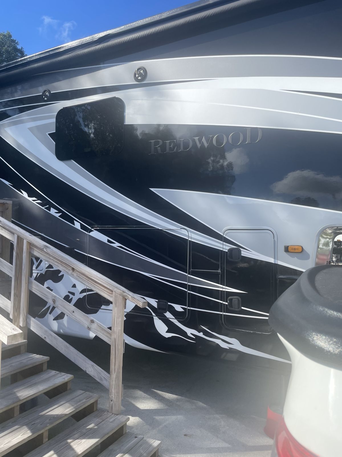 2021 Redwood RV 5th Wheel 4001 LK - National Vehicle