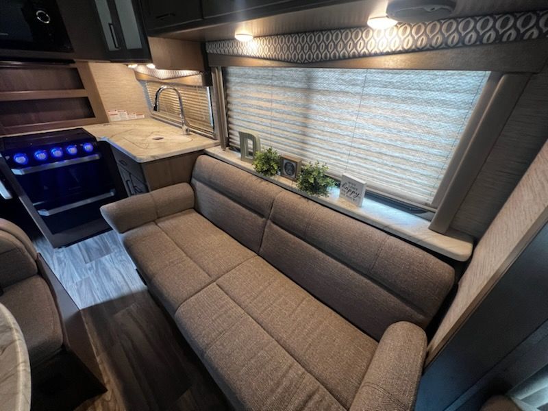 2021 Thor Motor Coach Freedom Elite 30FE - National Vehicle