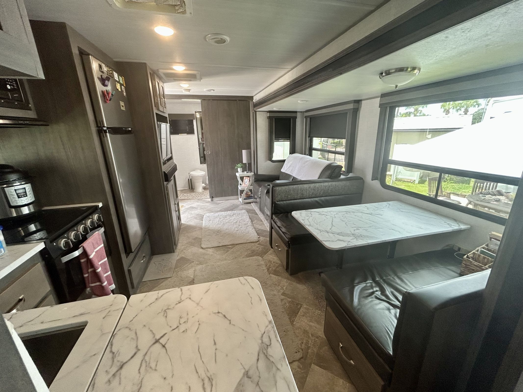 2021 East to West Alta 2600KRB - National Vehicle