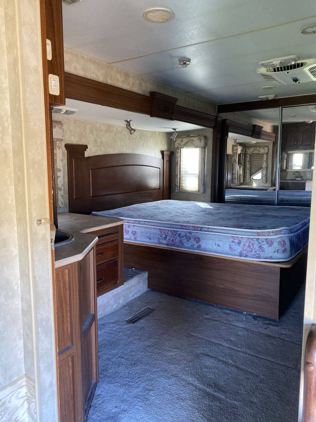 2007 Fleetwood Terry Quantum 365BSQS - National Vehicle