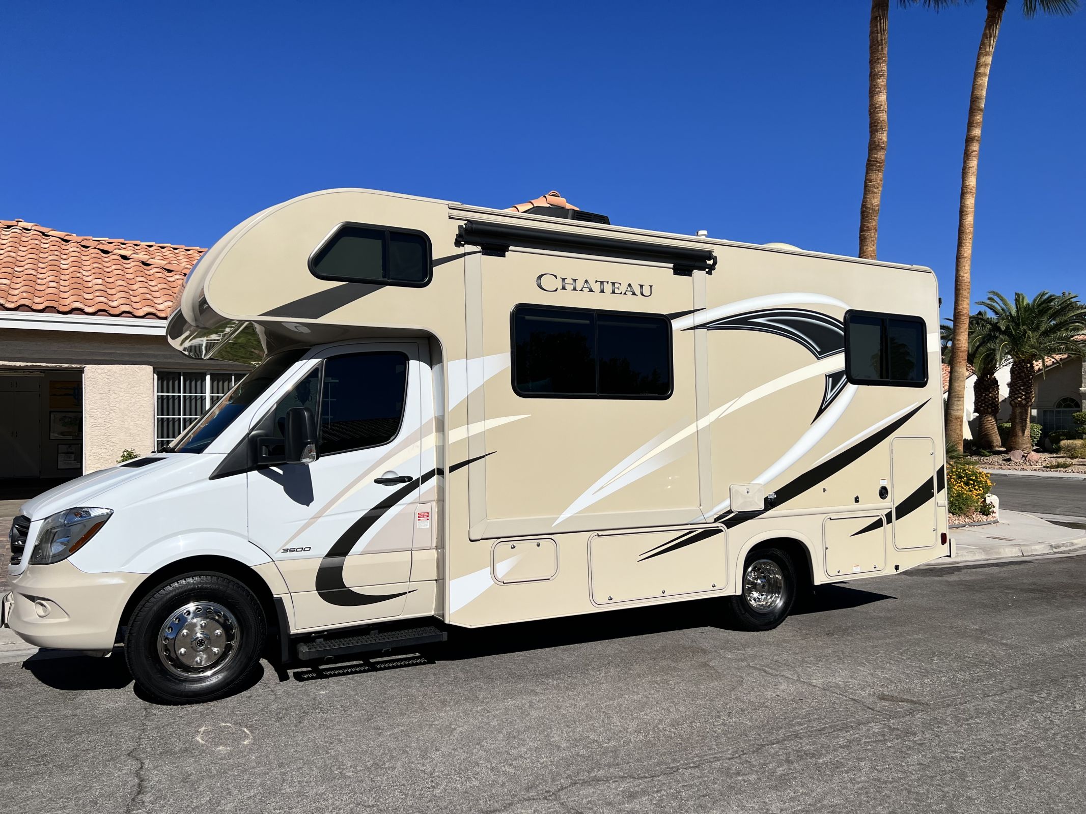 2017 Thor Motor Coach Chateau Sprinter 24HL - National Vehicle