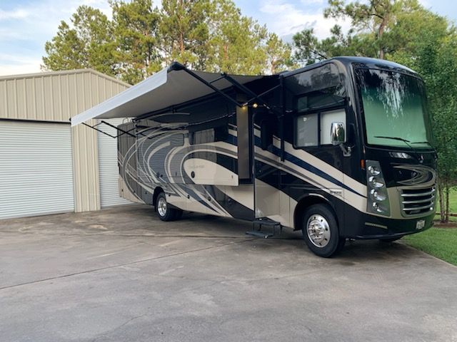 2018 Thor Motor Coach Challenger 37YT - National Vehicle