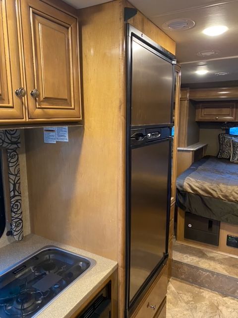 2016 Thor Motor Coach Siesta Sprinter 24SR - National Vehicle