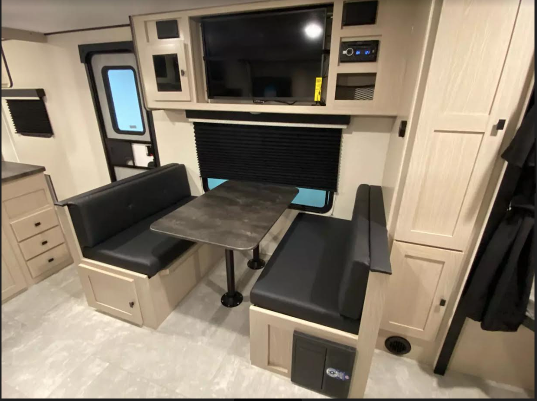 2023 Coachmen Apex Ultra-Lite 256BHS - National Vehicle
