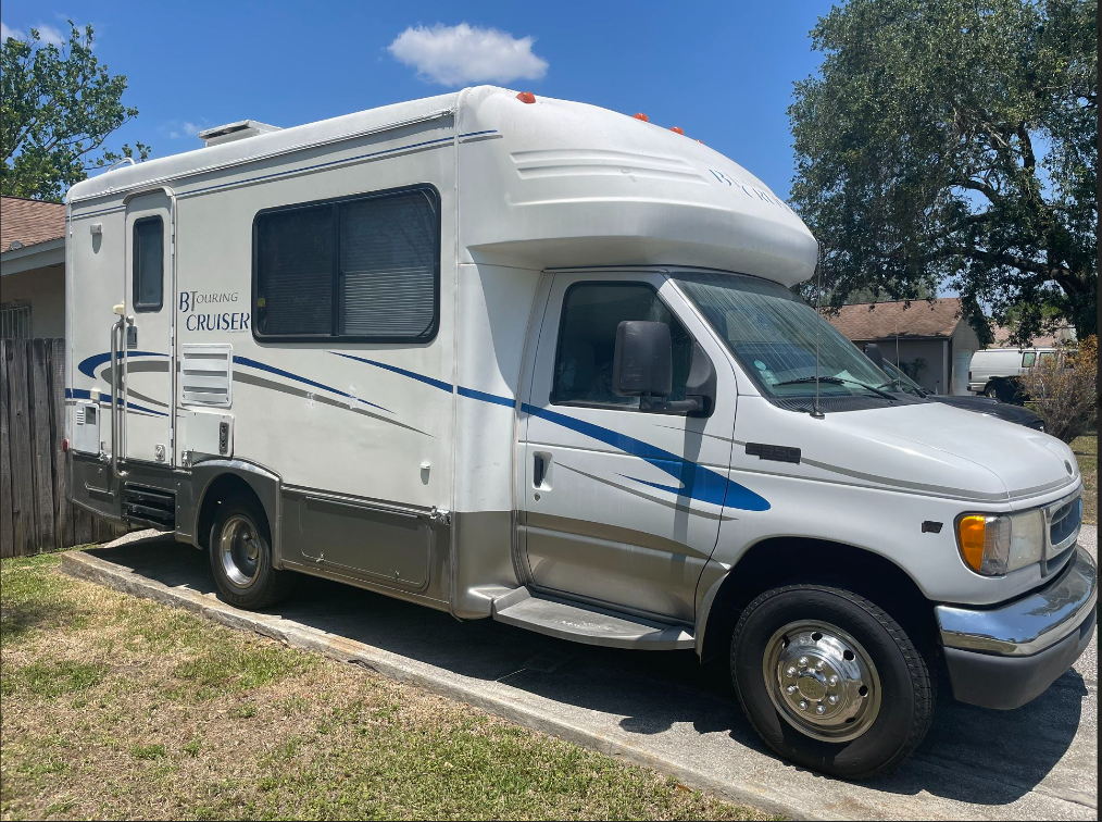 2002 Gulf Stream B Touring Cruiser 5210 - National Vehicle
