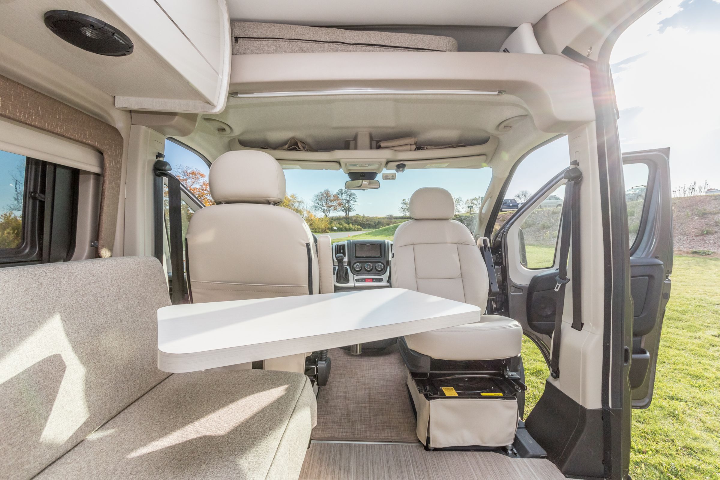 2022 Thor Motor Coach Rize 18M - National Vehicle