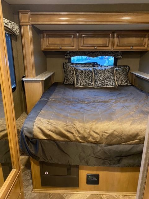 2016 Thor Motor Coach Siesta Sprinter 24SR - National Vehicle