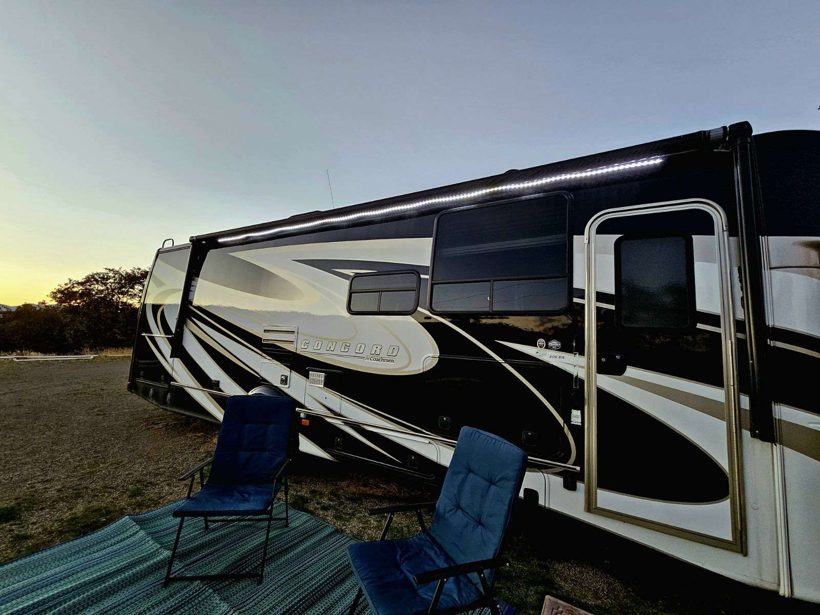 2019 Coachmen Concord 300DS - National Vehicle