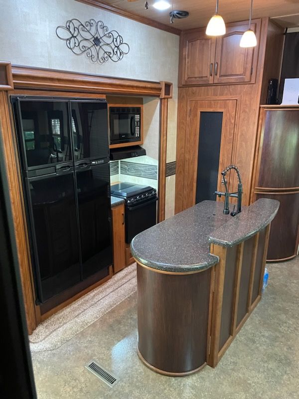 2012 Keystone Raptor 381LEV - National Vehicle