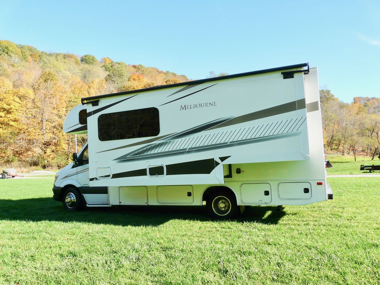2017 Jayco Melbourne 24L - National Vehicle