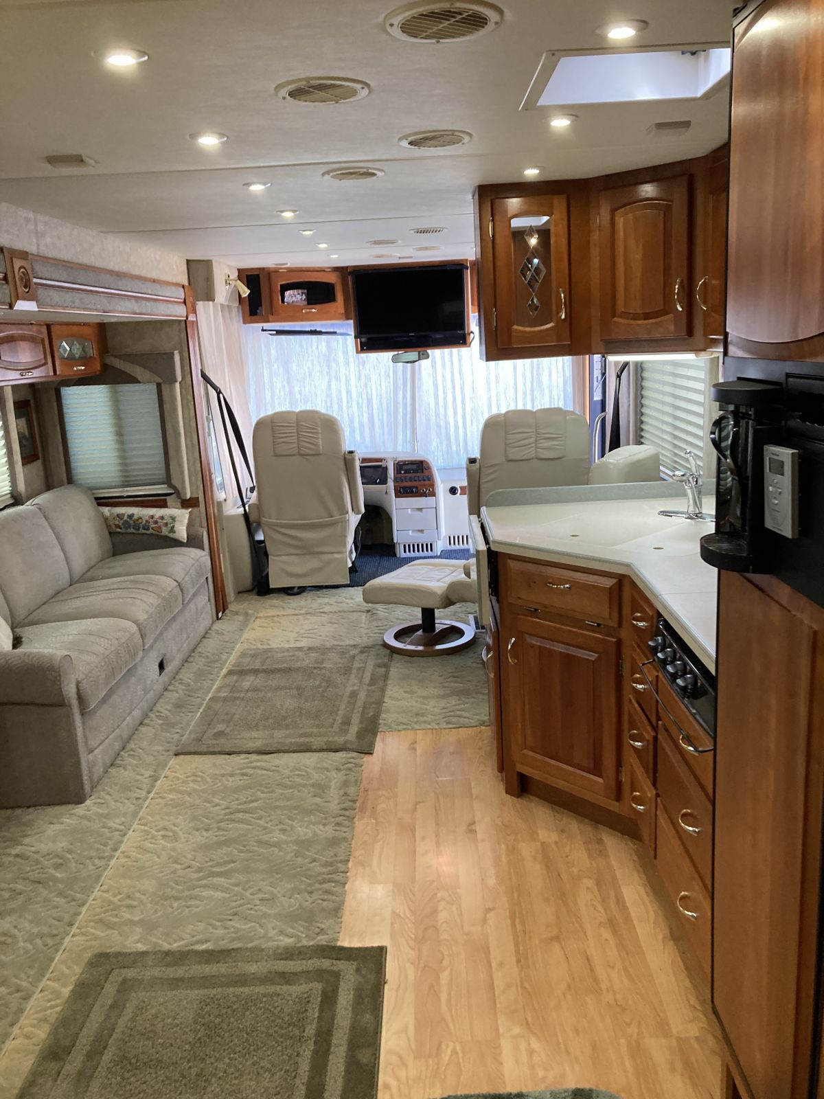 2005 Newmar Dutch Star 3809 - National Vehicle