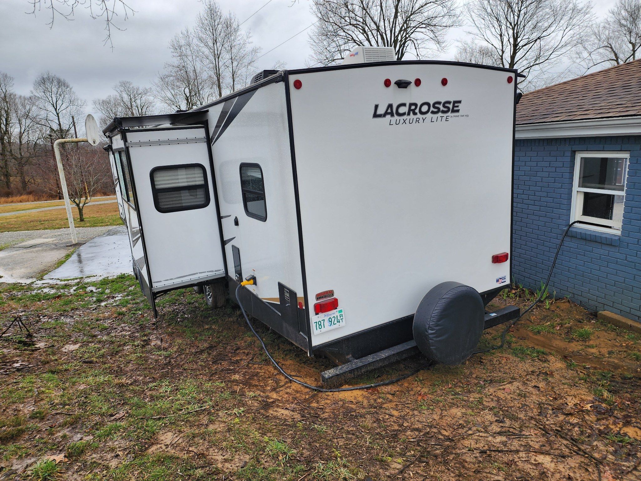 2022 Prime Time Lacrosse Luxury Lite 3411RK - National Vehicle