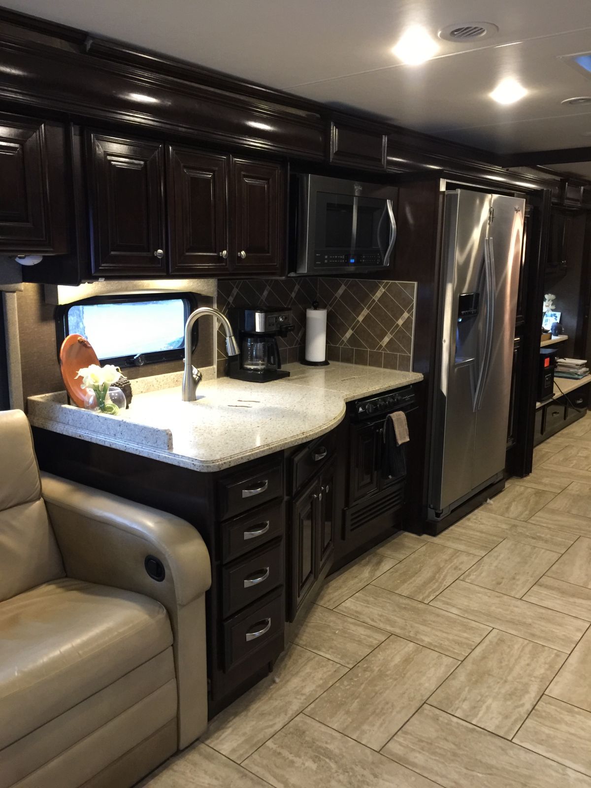 2016 Thor Motor Coach Tuscany XTE 40AX - National Vehicle
