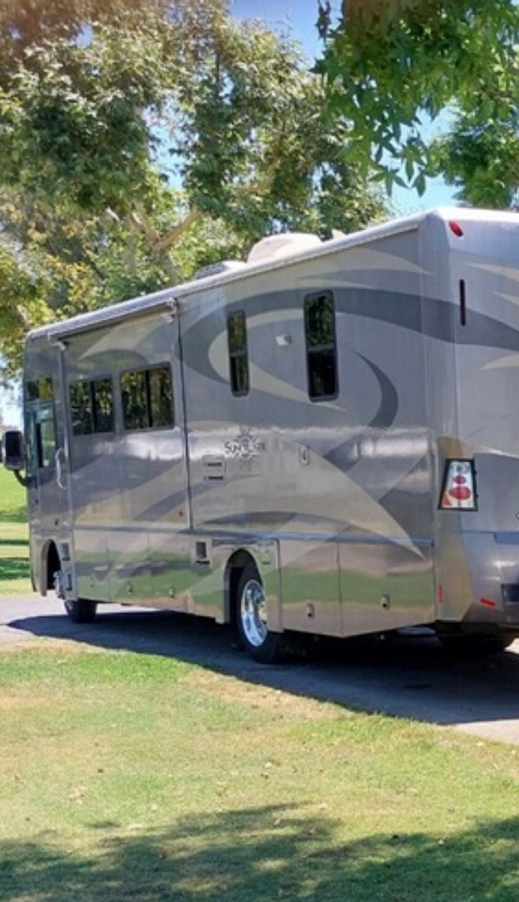 2008 Winnebago Itasca Suncruiser 35A - National Vehicle