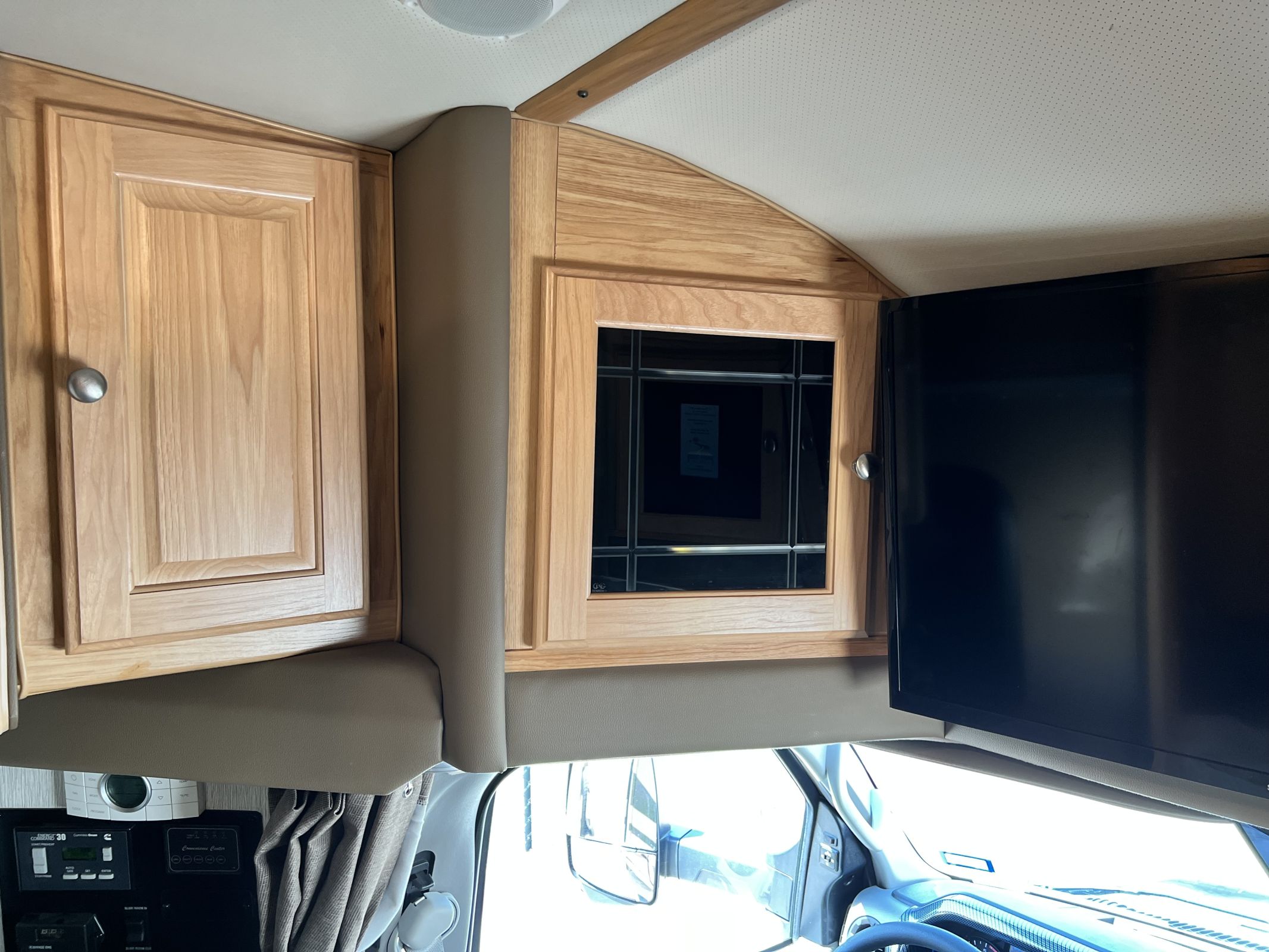 2021 Phoenix Cruiser Motorhome 2552 - National Vehicle