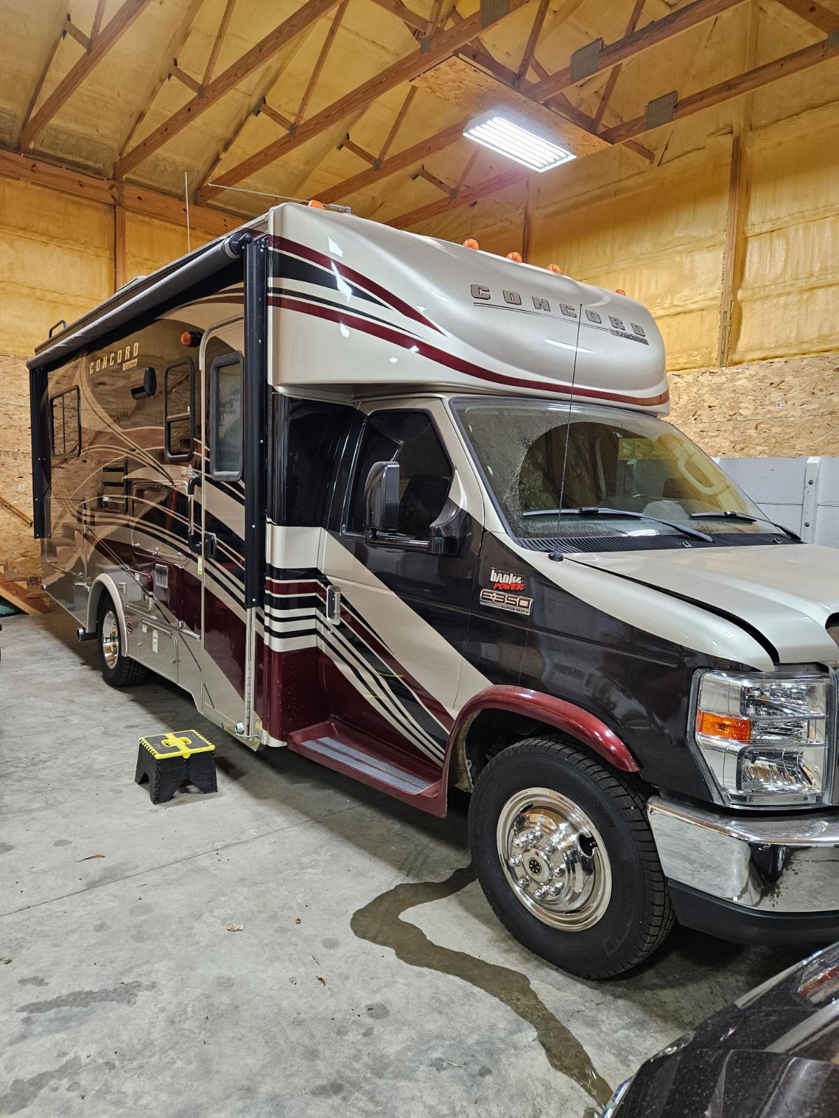 2014 Coachmen Concord 225LE - National Vehicle