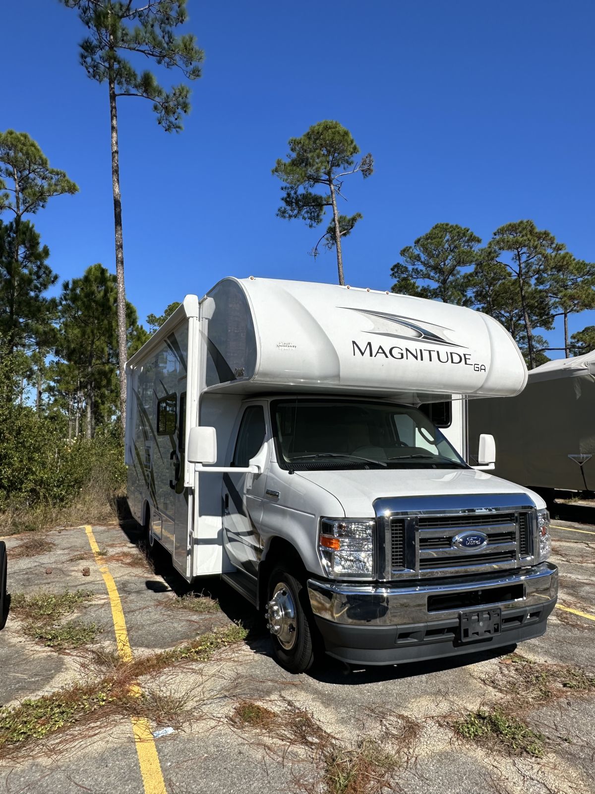 2022 Thor Motor Coach Magnitude GA24 - National Vehicle