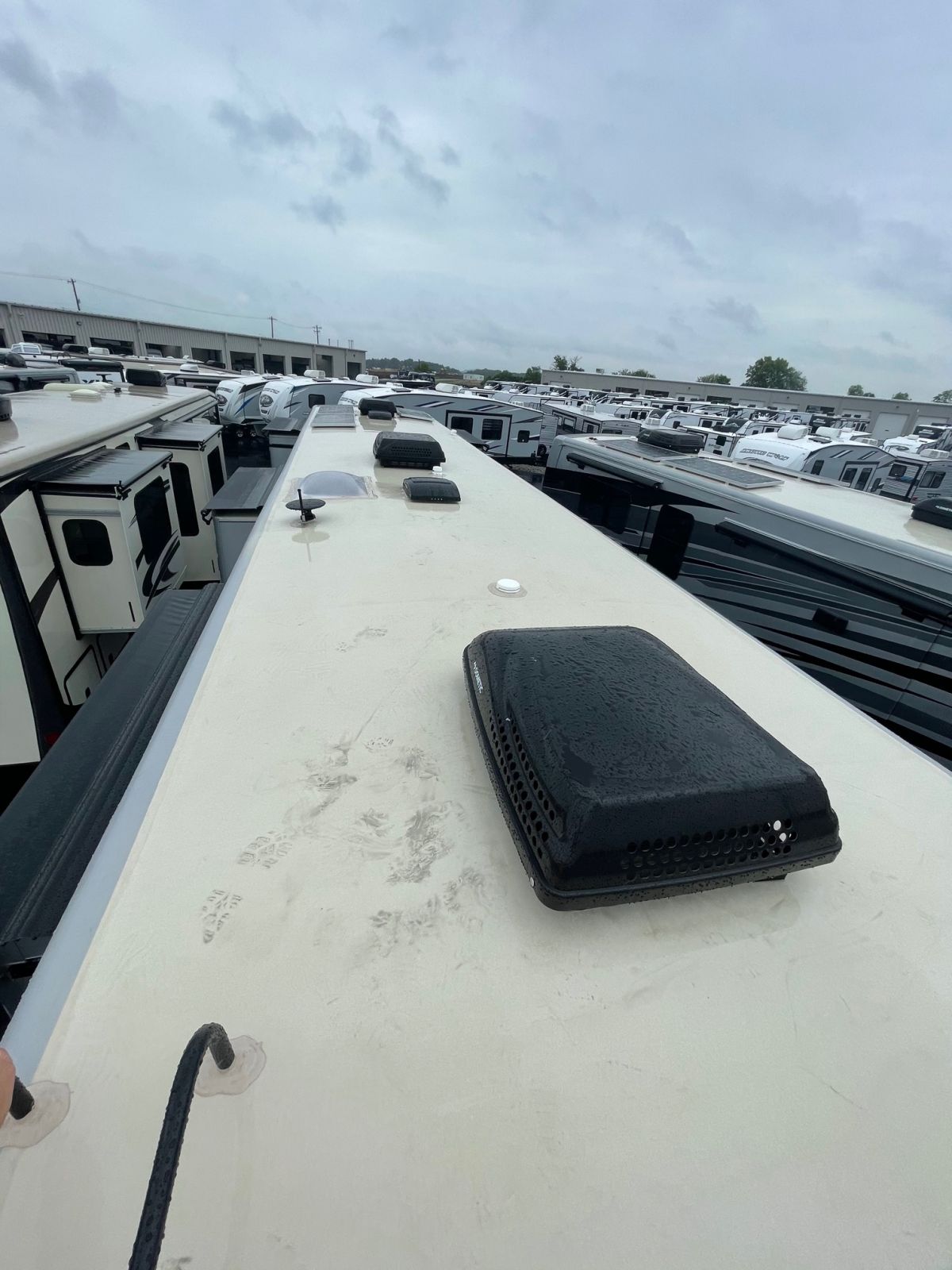 2021 Forest River Riverstone Legacy 42FSKG - National Vehicle