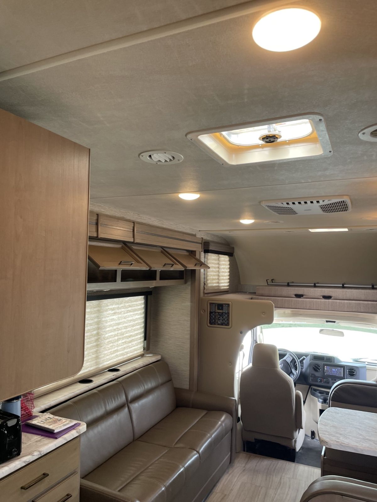 2021 Thor Motor Coach Coleman 30CM - National Vehicle