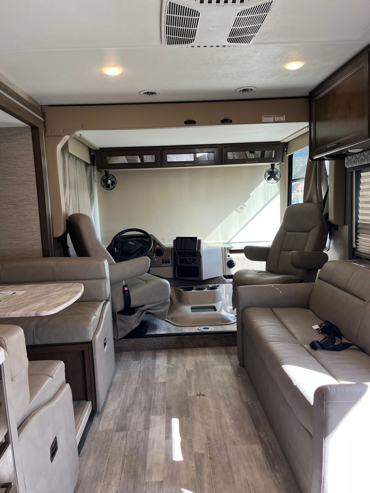 2022 Thor Motor Coach Freedom Traveler 32A - National Vehicle