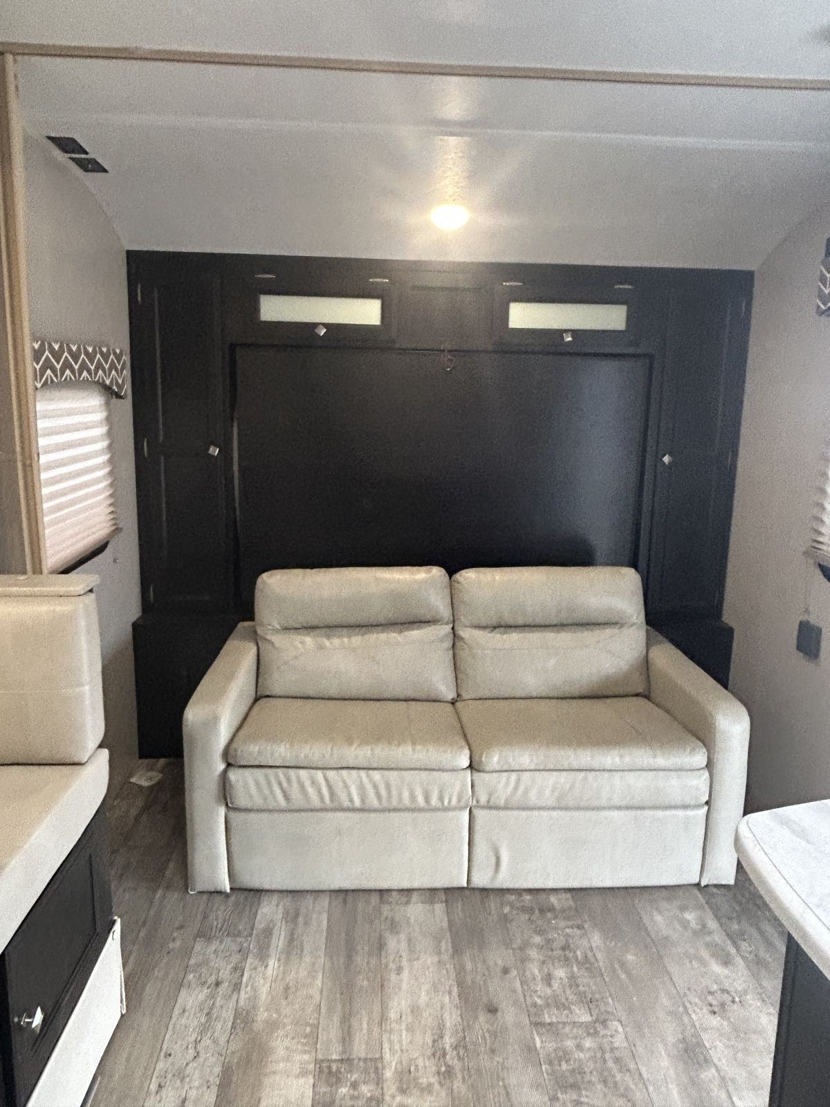 2019 Venture RV Sonic SN220VRB - National Vehicle