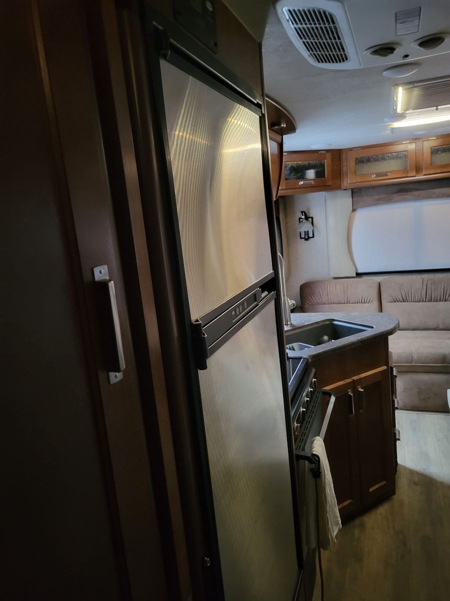 2020 Lance Travel Trailer 2375 - National Vehicle