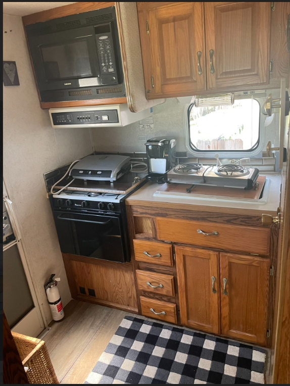 2002 Gulf Stream B Touring Cruiser 5210 - National Vehicle
