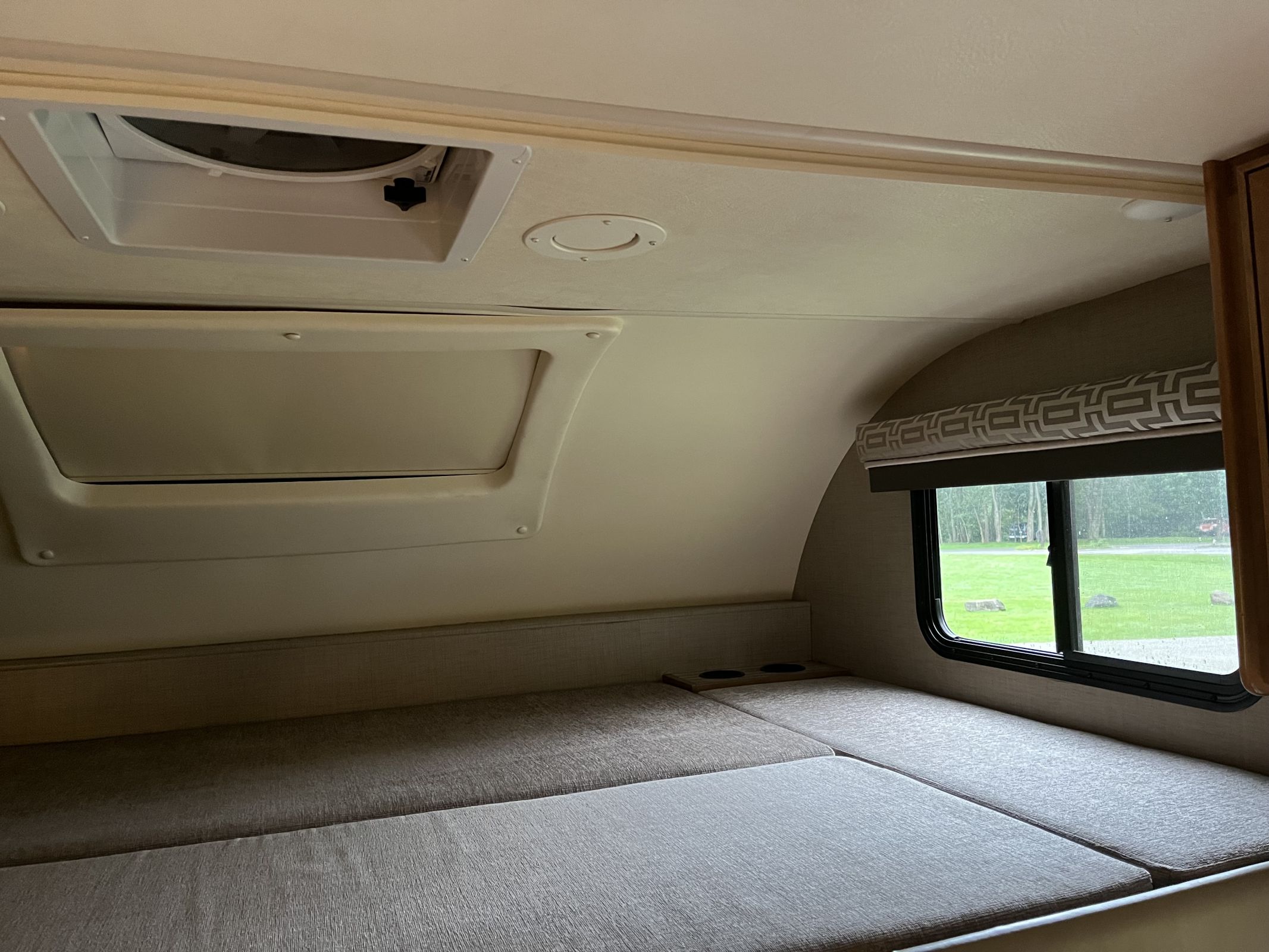 2018 Thor Motor Coach Quantum 26RS - National Vehicle