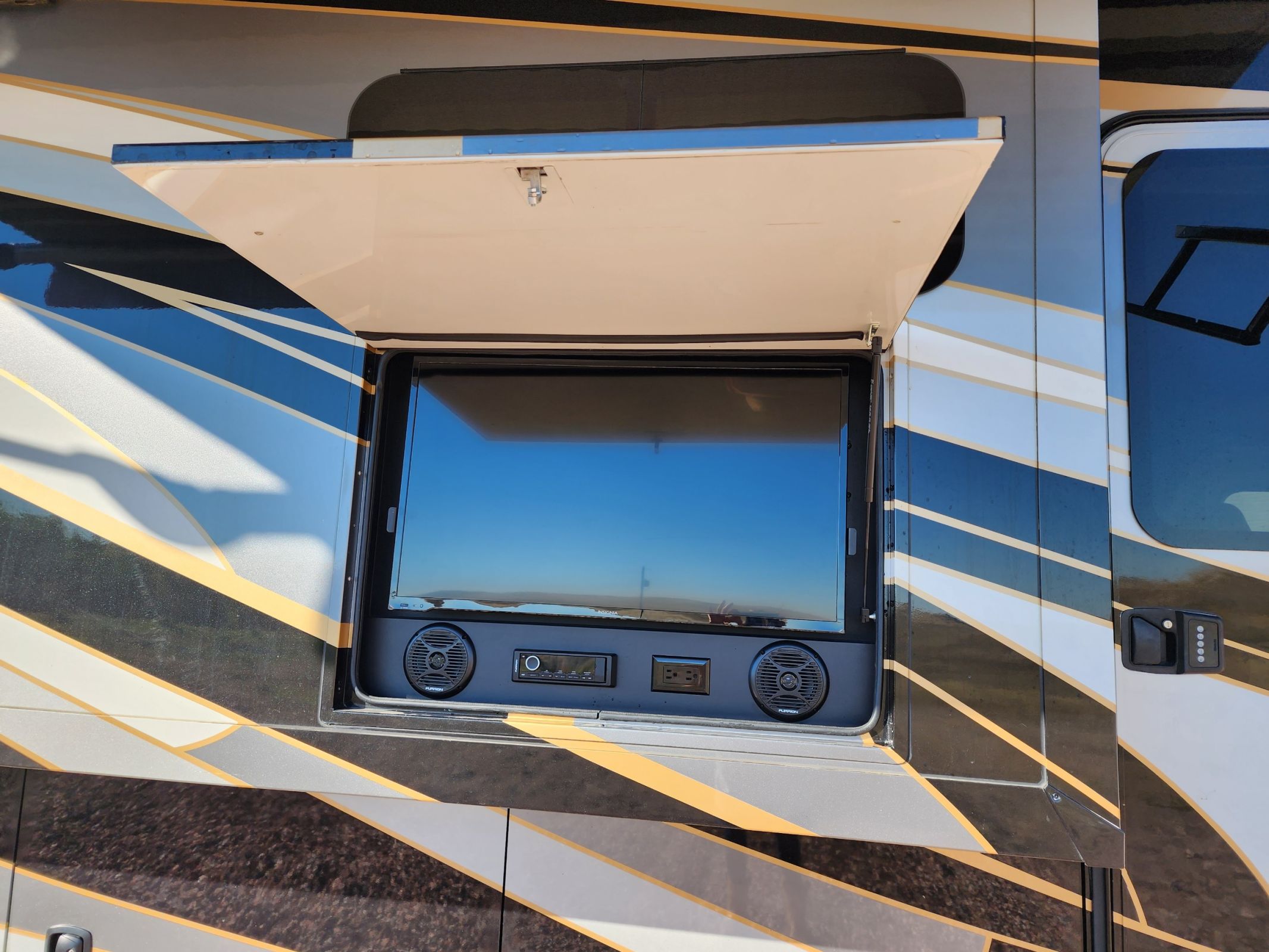 2018 Jayco Seneca 37TS - National Vehicle