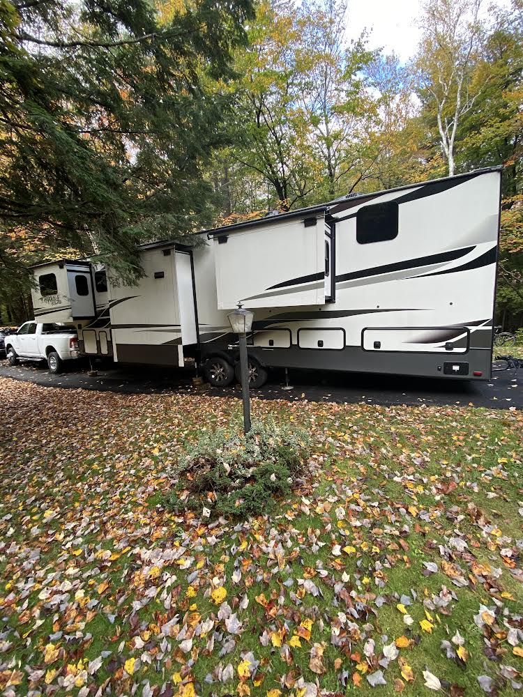 2021 Keystone Alpine 3700FL - National Vehicle