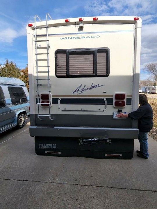 1996 Winnebago Adventurer 32WQ - National Vehicle