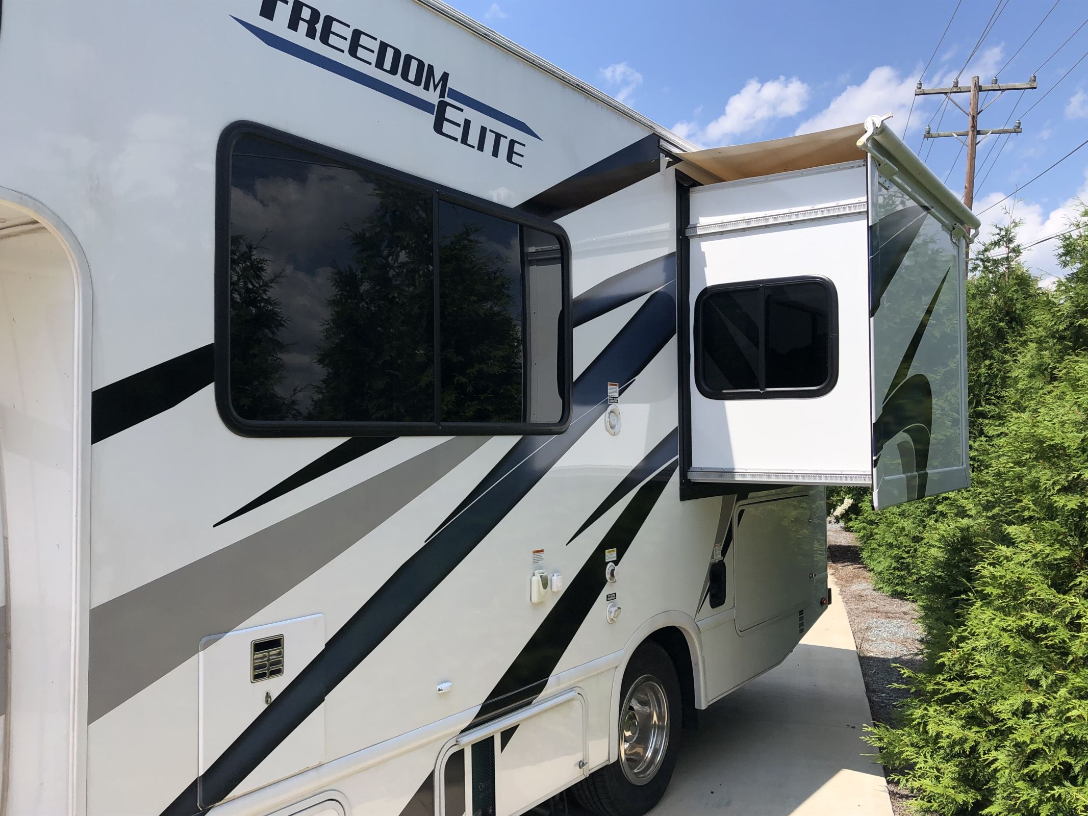 2022 Thor Motor Coach Freedom Elite 22FE - National Vehicle